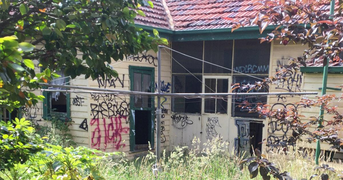 Unsightly Properties and Dilapidated Buildings | Whitehorse City Council